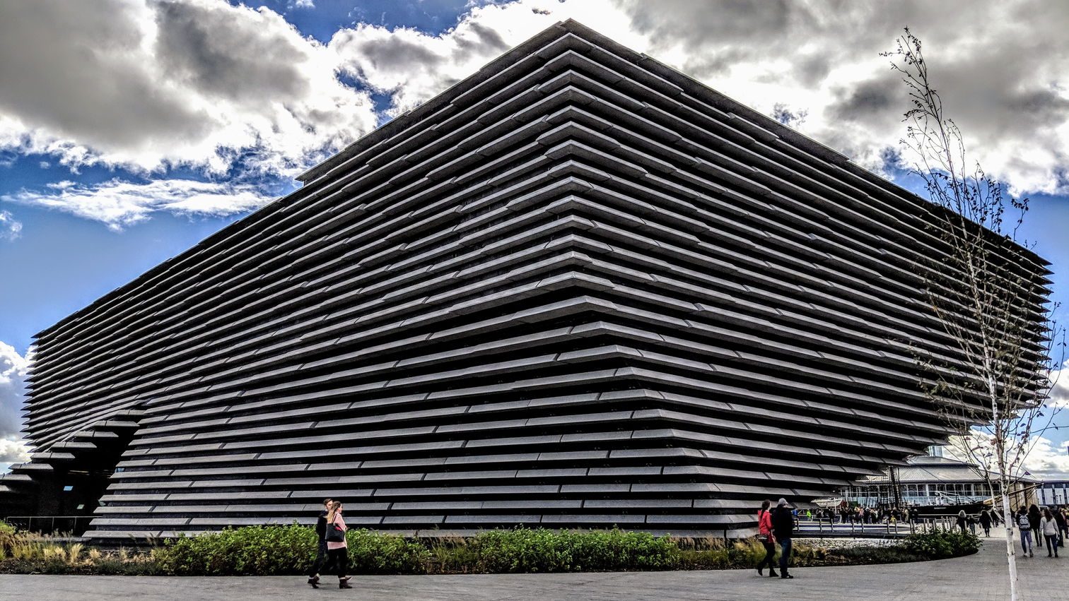Visiting V&A Dundee — Dundee dares to dream — Duncan Stephen